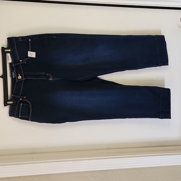 Time and Tru | Pants & Jumpsuits | Nwt True And Time Denim Capri Size 2 ...